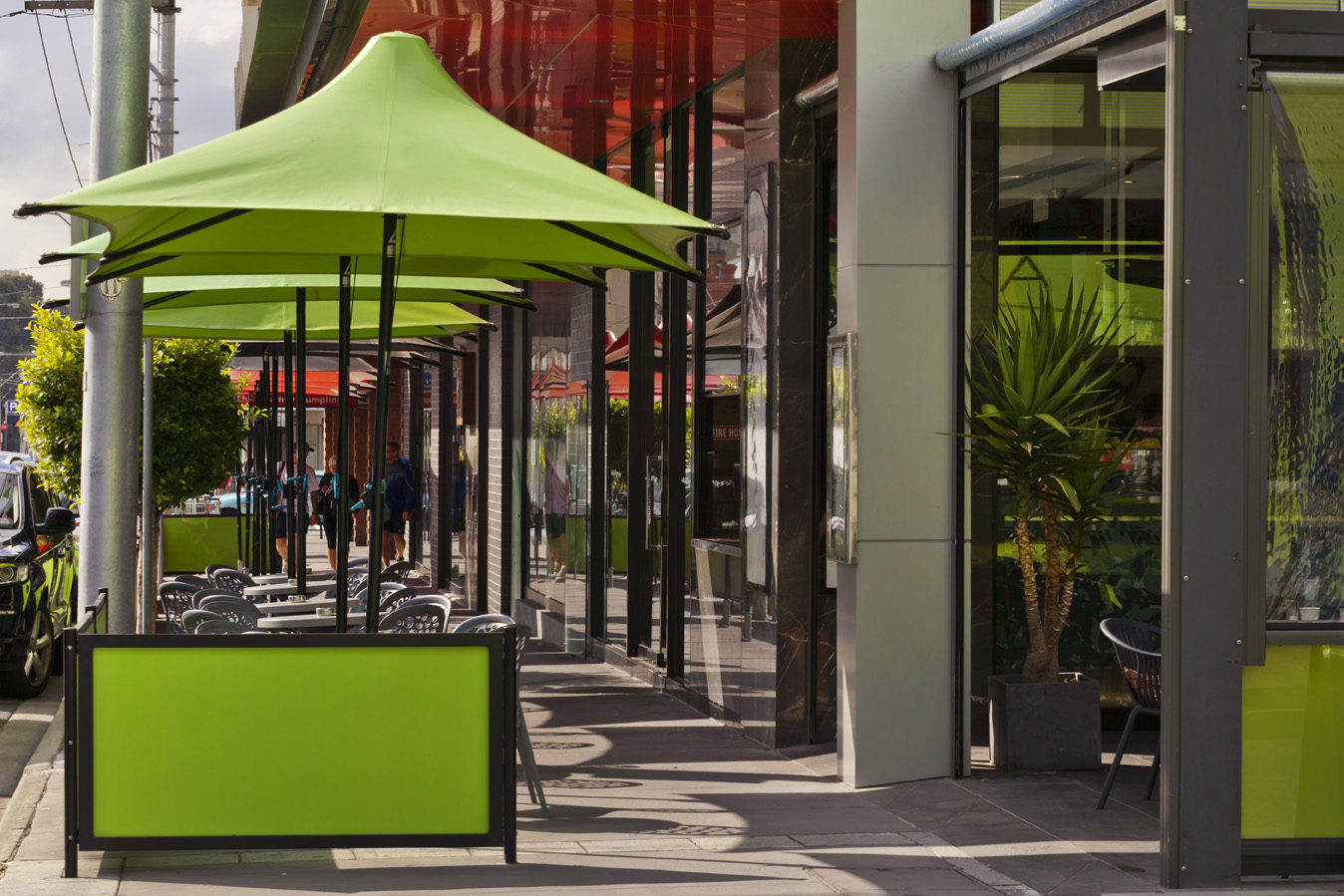 The Alfresco Portable Shade Umbrella - Easy Operation | Skyspan Shade